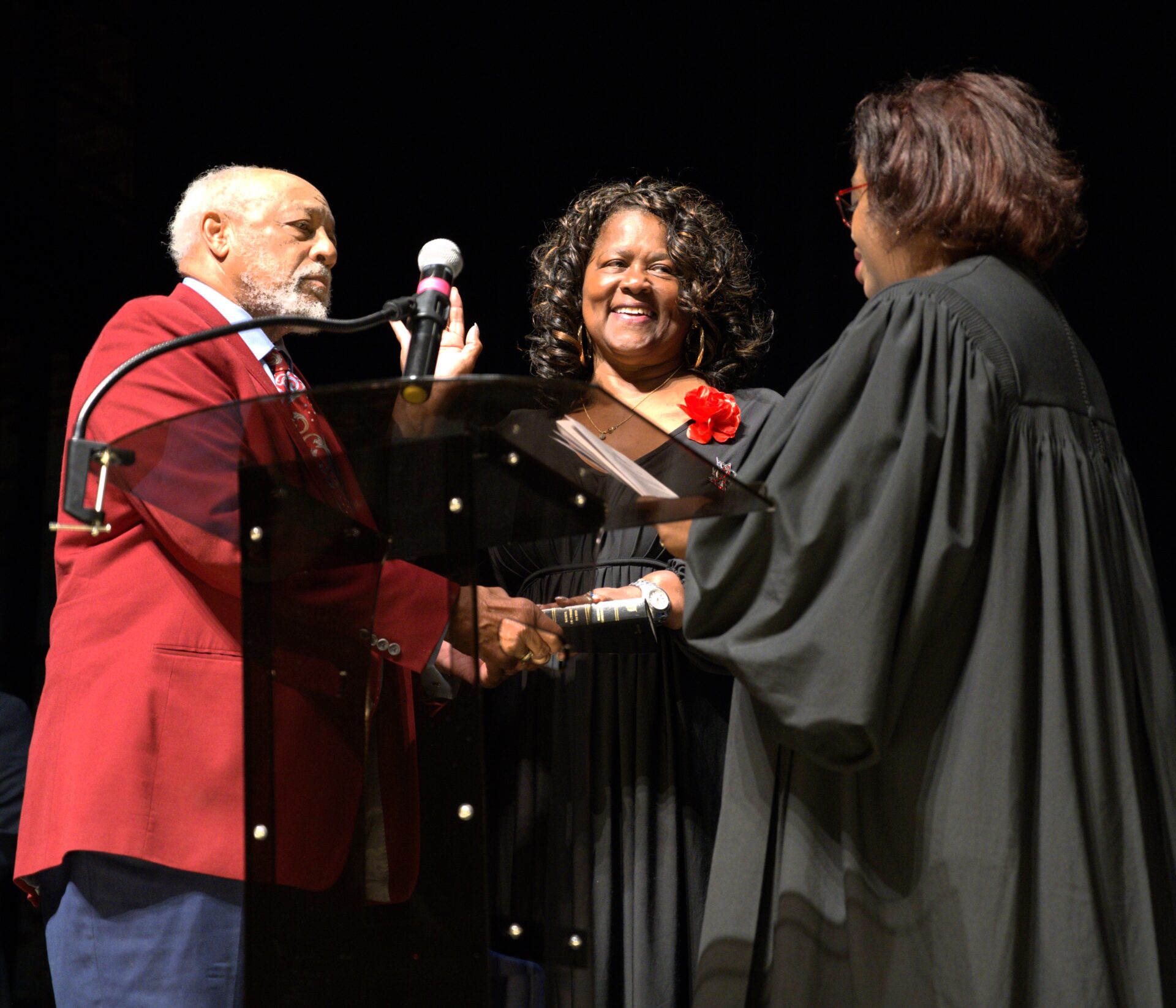 Elaine H. Lucas Sworn In as Newest Member of Macon Water Authority ...